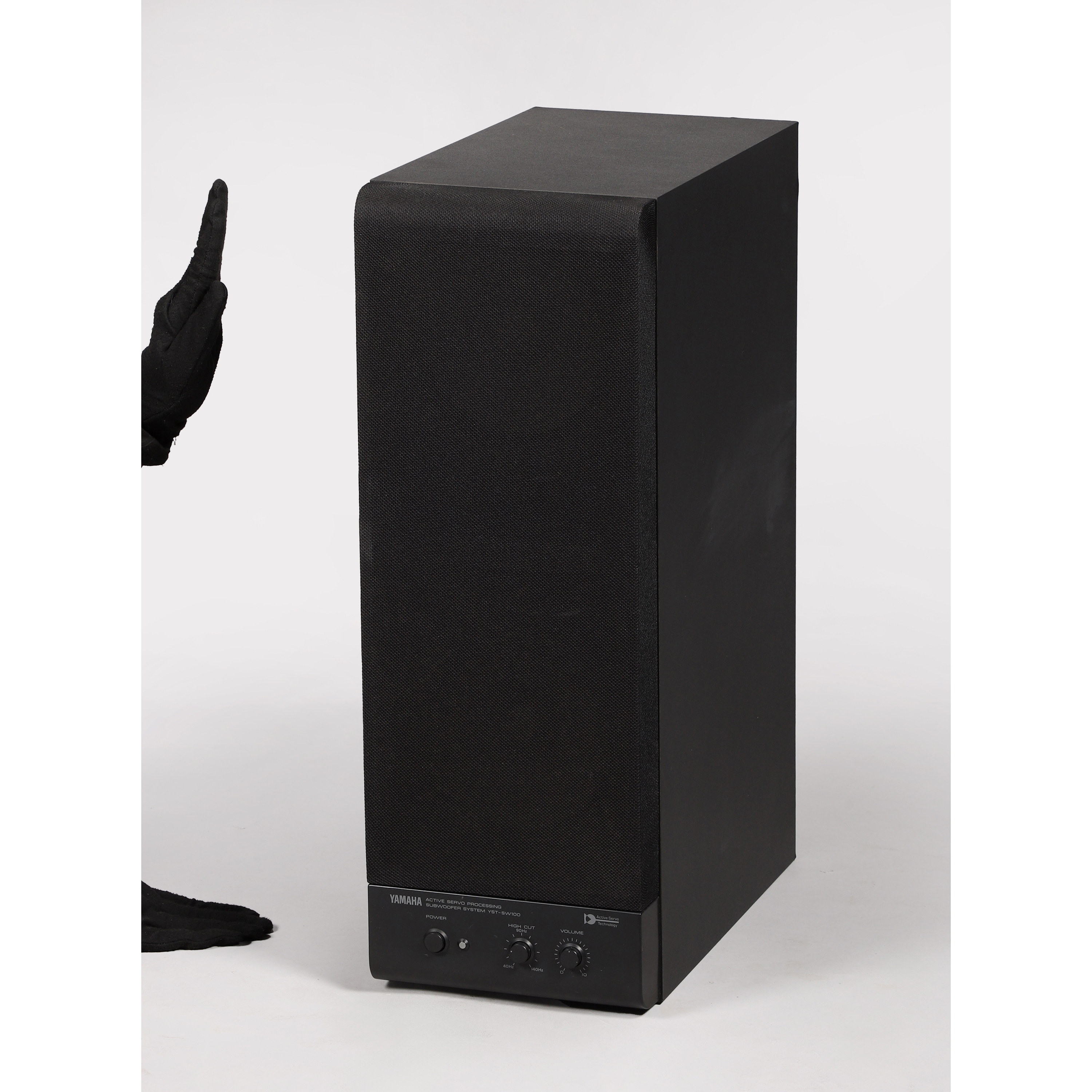 要搬了芹菜拍 早期 日本 YAMAHA 山葉 YST-SW100 100瓦 雙7吋 主動式重低音喇叭 未測試 下拍前請至現場查驗 內地絕對無法 ...