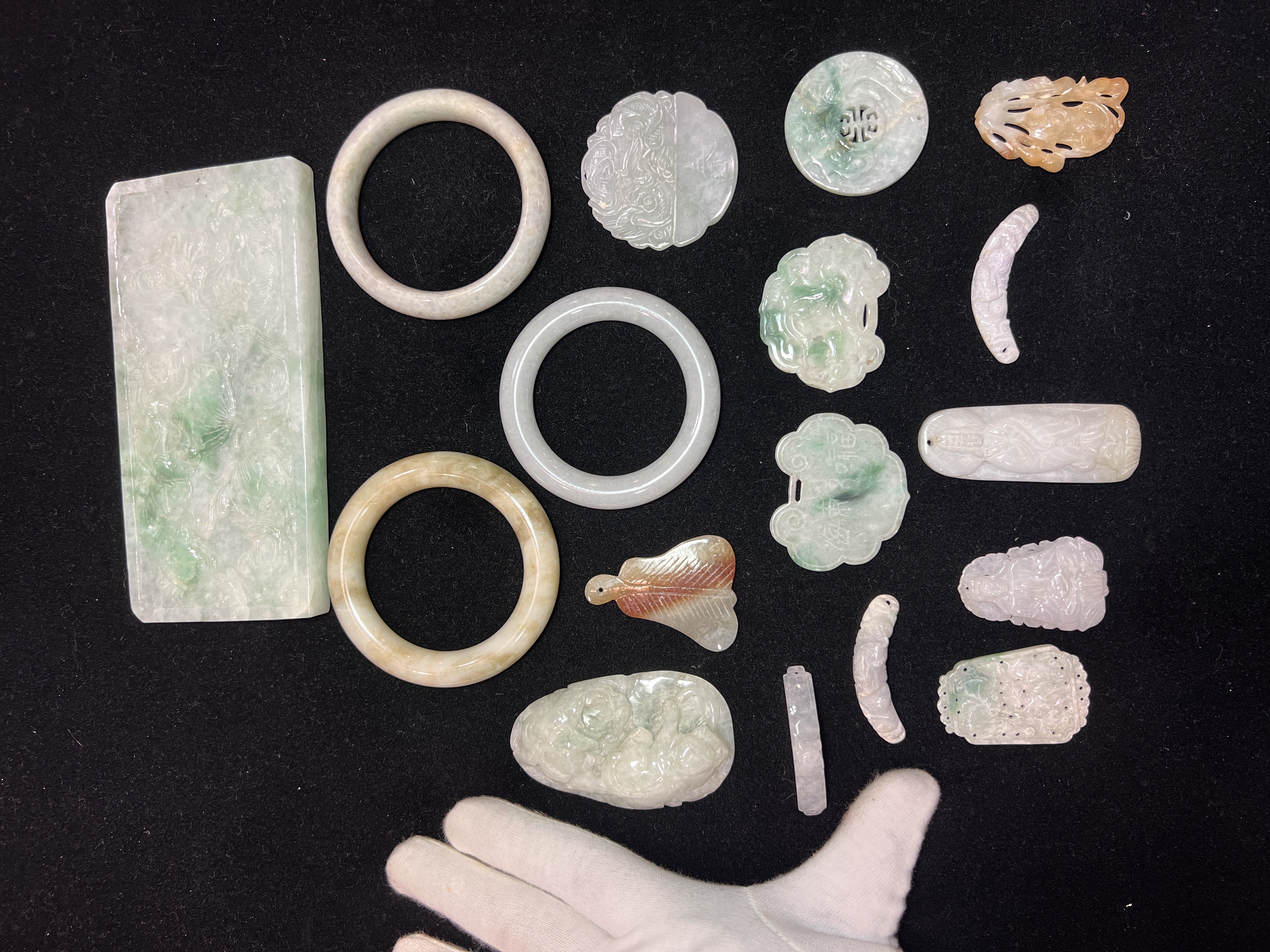 傳家寶文物藝術-天然翡翠一批 - 補破網藝術文物拍賣